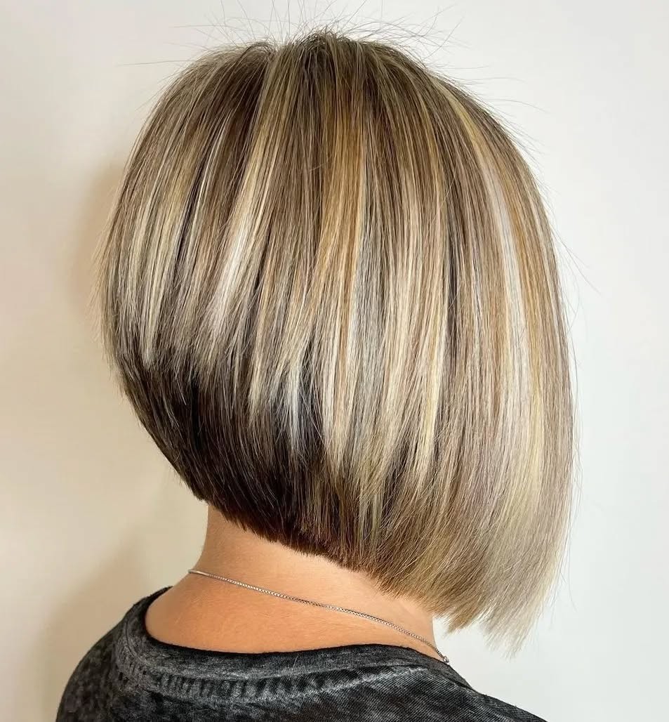 The Short Angled Bob Is Going Viral, and It’s Easy to See Why – Trendy ...